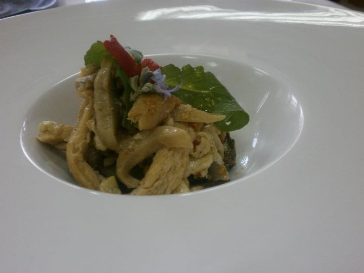 Pileća salata s balancanama (patliđanima) - Recepti.hr